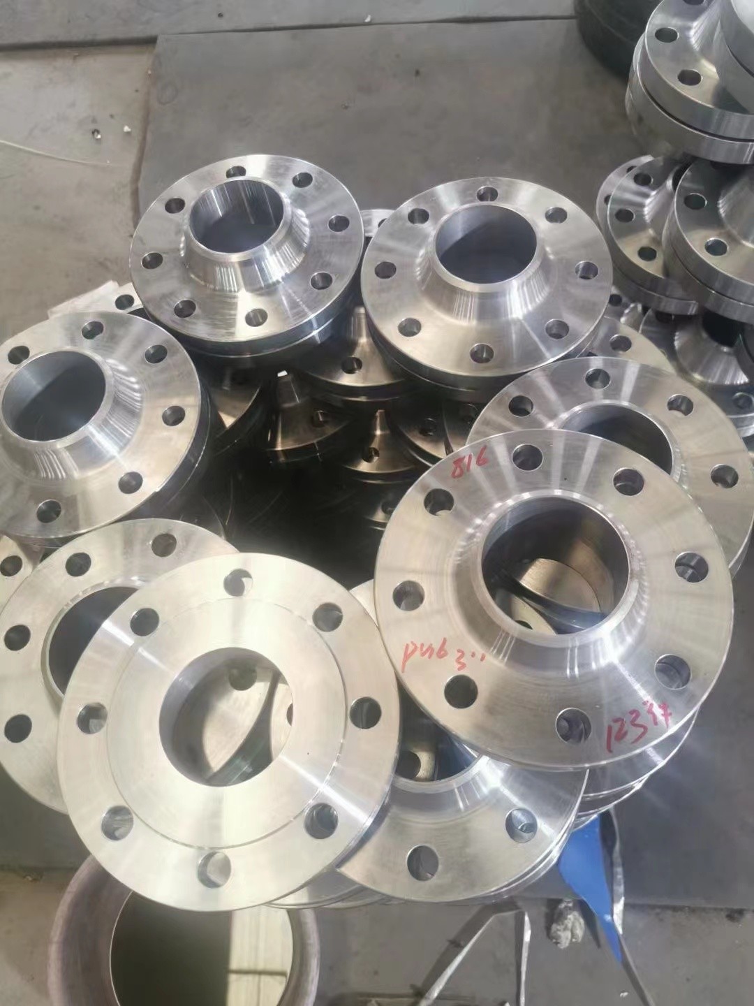 Alloy 825 / UNS N08825 Blind Pipe Flanges Steel Forged Flanges EN1092-1 ...